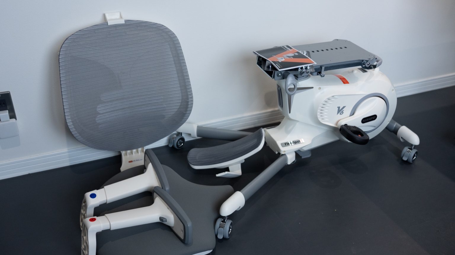 FlexiSpot V6レビュー！下半身を鍛えながらデスクワークできるフィットネスチェア！ | techyou（テックユー）