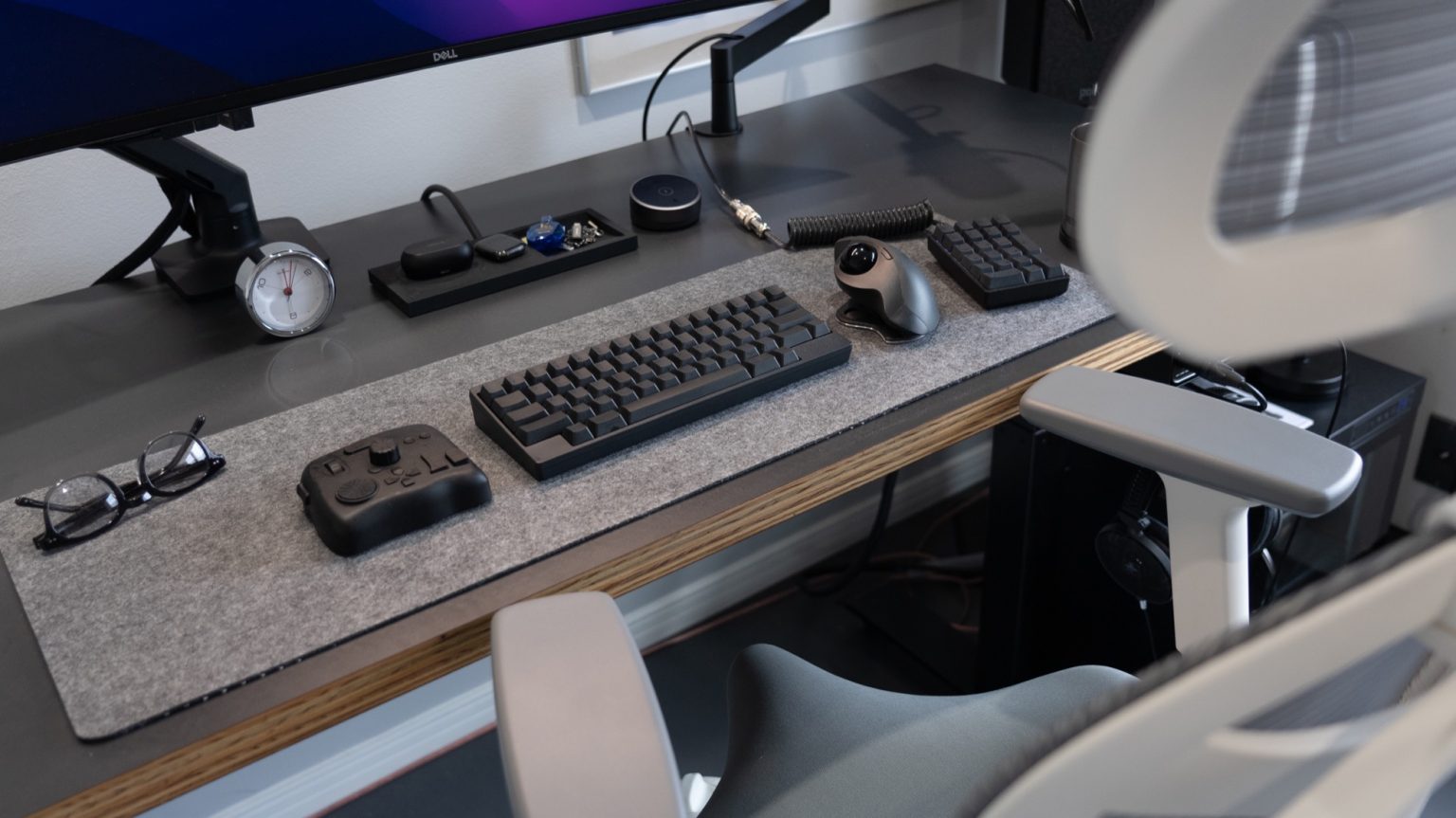 FlexiSpot V6レビュー！下半身を鍛えながらデスクワークできるフィットネスチェア！ | techyou（テックユー）